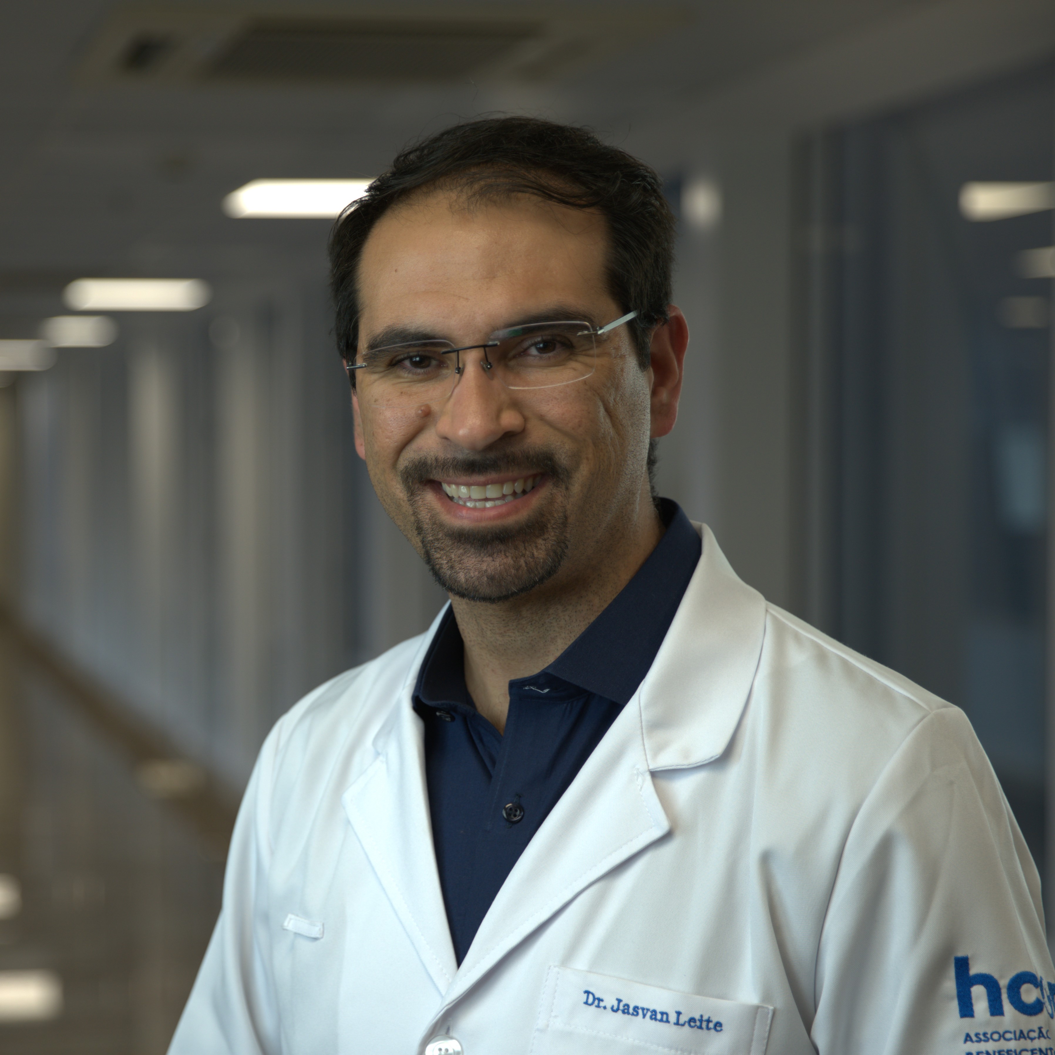 Dr. Jasvan Leite